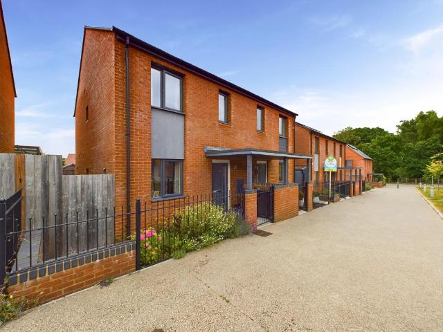 2 bedroom semi detached house for sale
