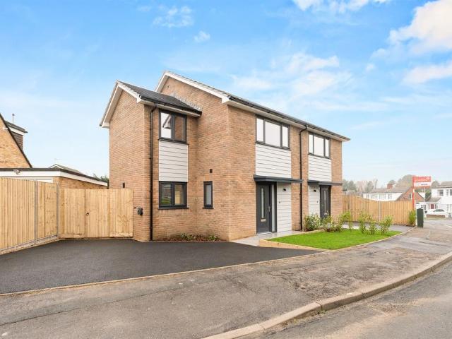 2 bedroom semi detached house for sale