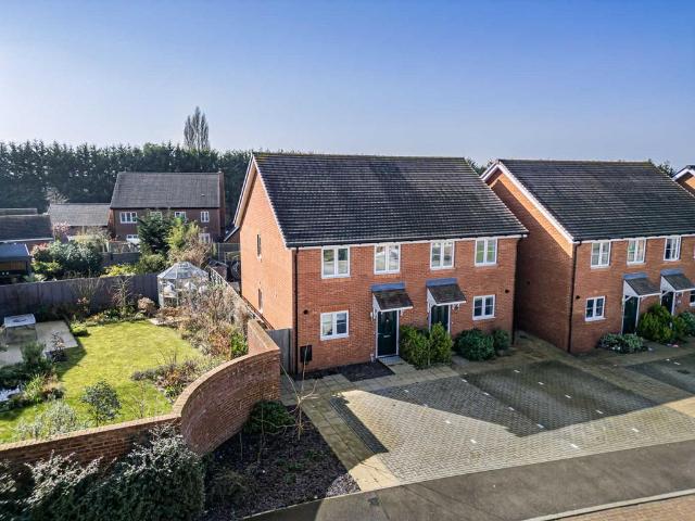2 bedroom semi detached house for sale