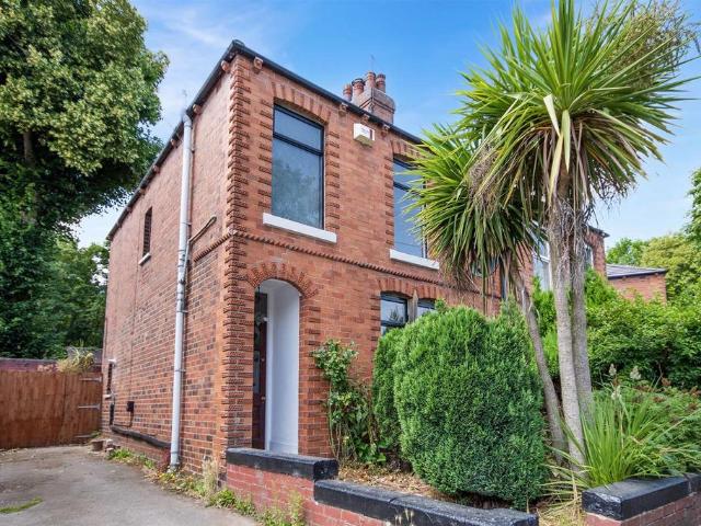 2 bedroom semi detached house for sale