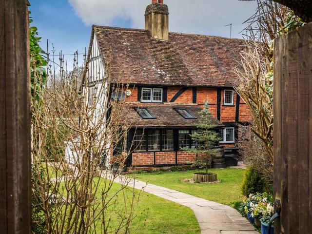 2 bedroom semi detached house for sale