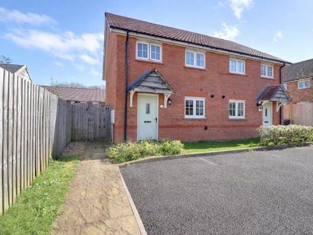 2 bedroom semi detached house for sale