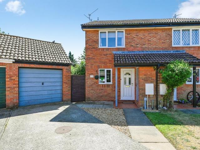 2 bedroom semi detached house for sale