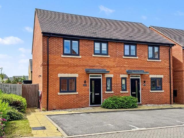 2 bedroom semi detached house for sale