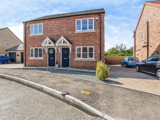 2 bedroom semi detached house for sale