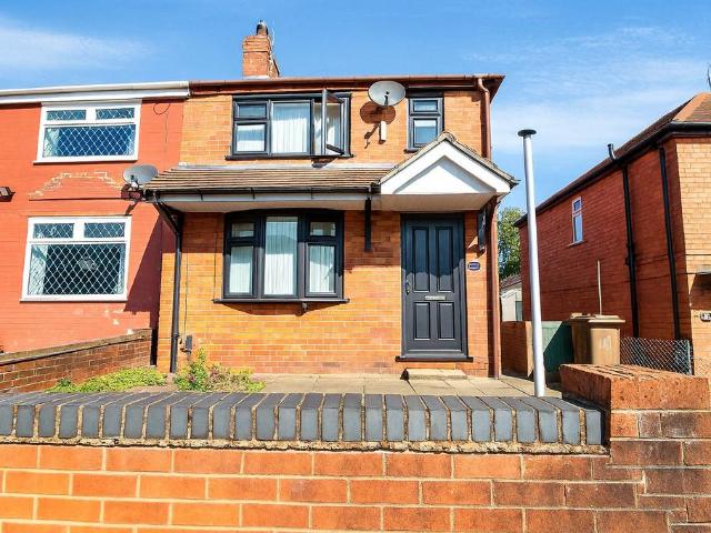 2 bedroom semi detached house for sale