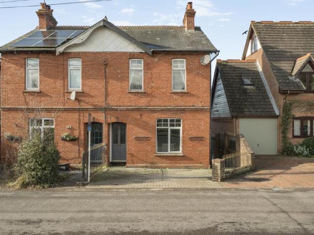 2 bedroom semi detached house for sale