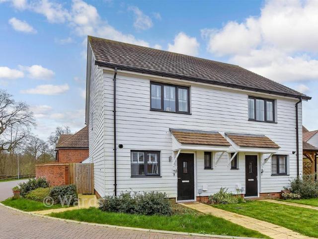 2 bedroom semi detached house for sale