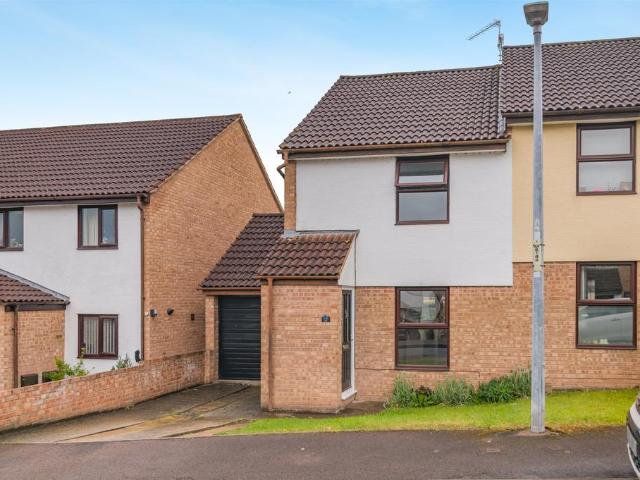 2 bedroom semi detached house for sale