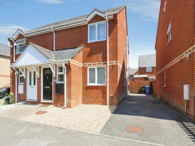 2 bedroom semi detached house for sale