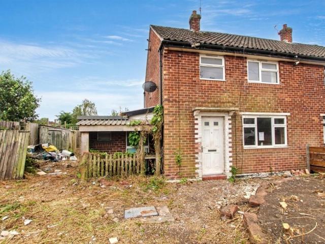 2 bedroom semi detached house for sale