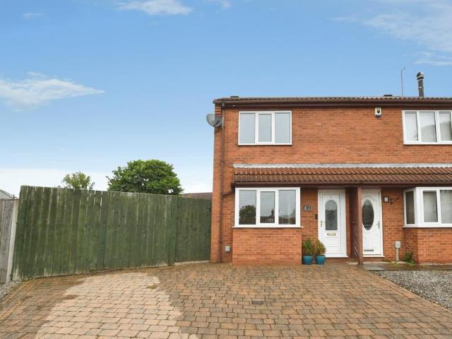 2 bedroom semi detached house for sale