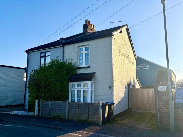 2 bedroom semi detached house for sale