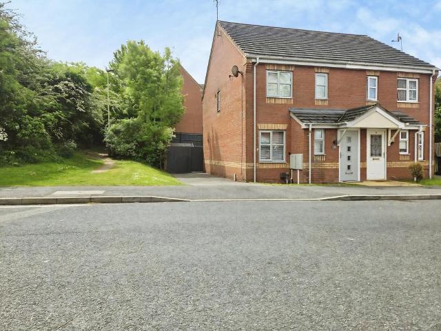 2 bedroom semi detached house for sale