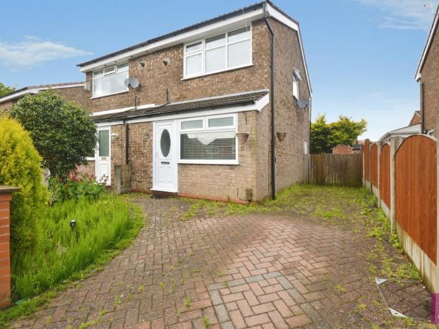 2 bedroom semi detached house for sale