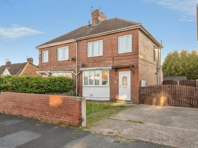2 bedroom semi detached house for sale