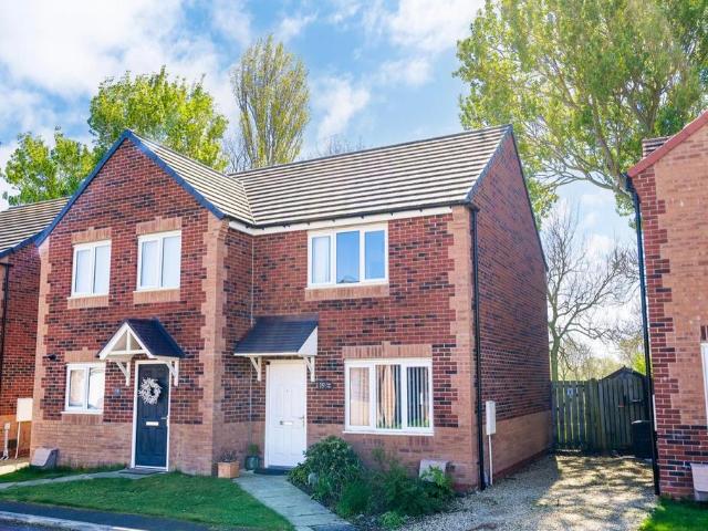 2 bedroom semi detached house for sale
