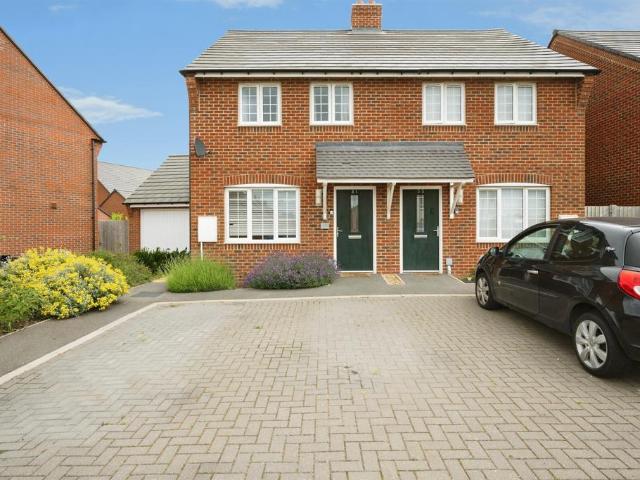 2 bedroom semi detached house for sale