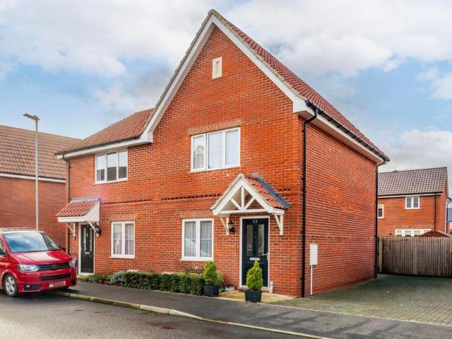 2 bedroom semi detached house for sale