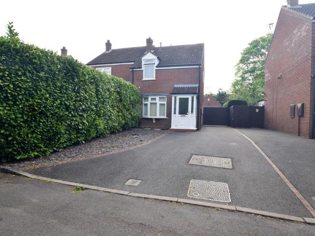 2 bedroom semi detached house for sale