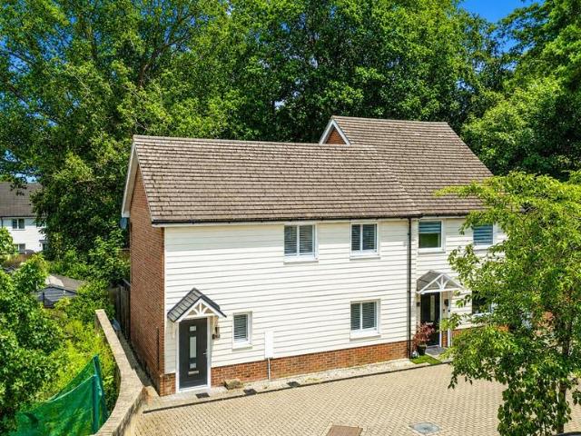 2 bedroom semi detached house for sale