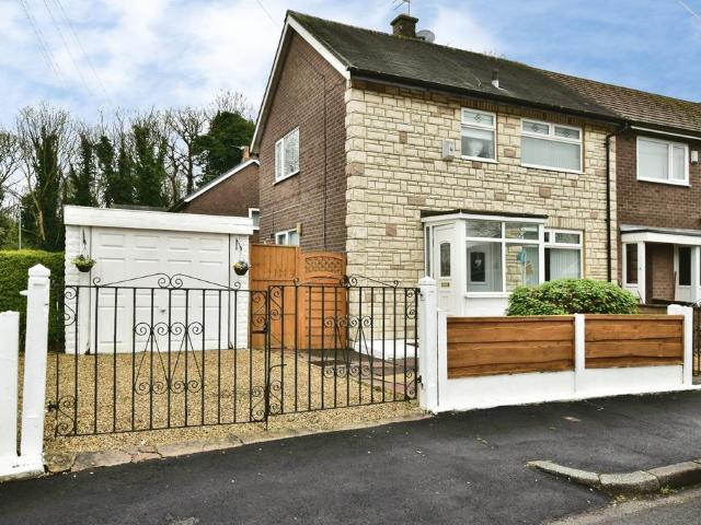 2 bedroom semi detached house for sale