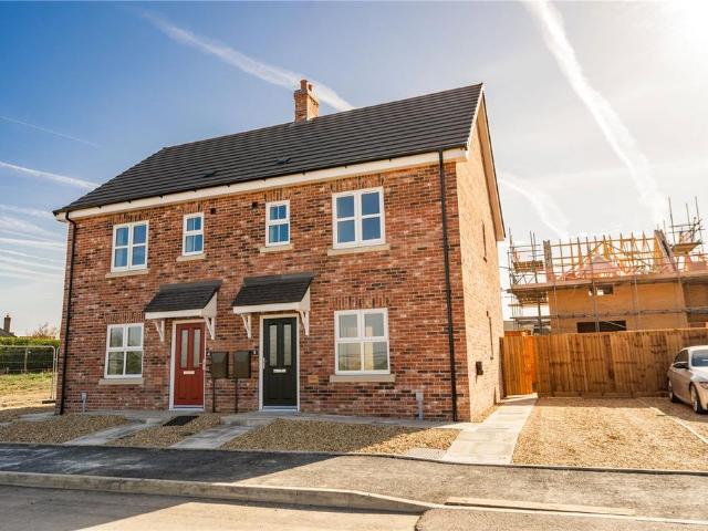 2 bedroom semi detached house for sale