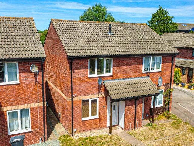 2 bedroom semi detached house for sale
