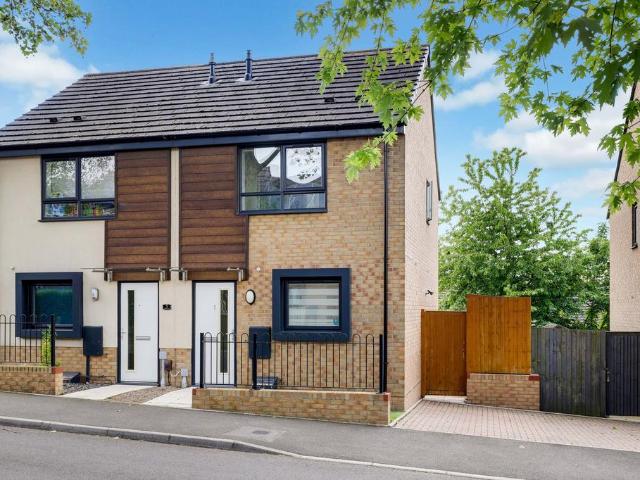 2 bedroom semi detached house for sale
