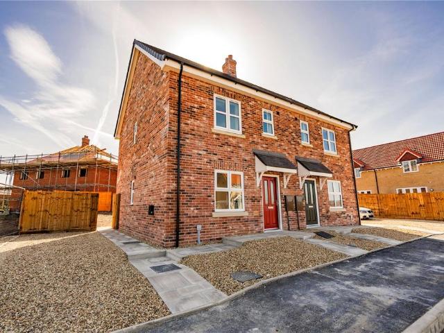 2 bedroom semi detached house for sale