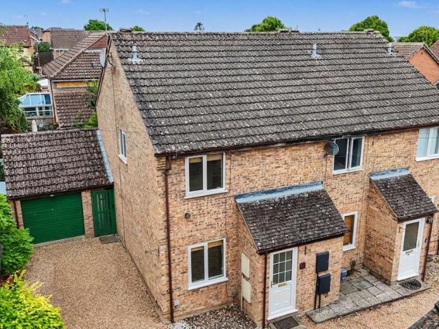 2 bedroom semi detached house for sale