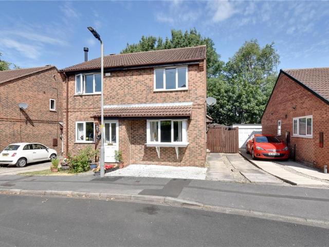 2 bedroom semi detached house for sale