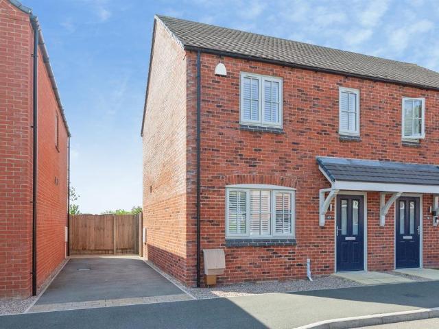 2 bedroom semi detached house for sale