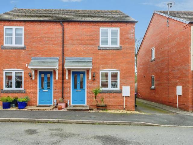 2 bedroom semi detached house for sale