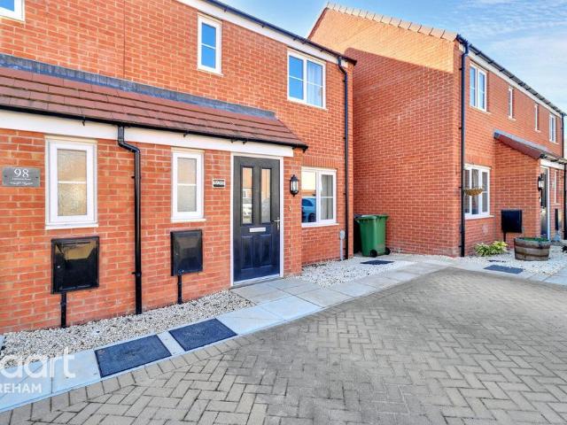 2 bedroom semi detached house for sale