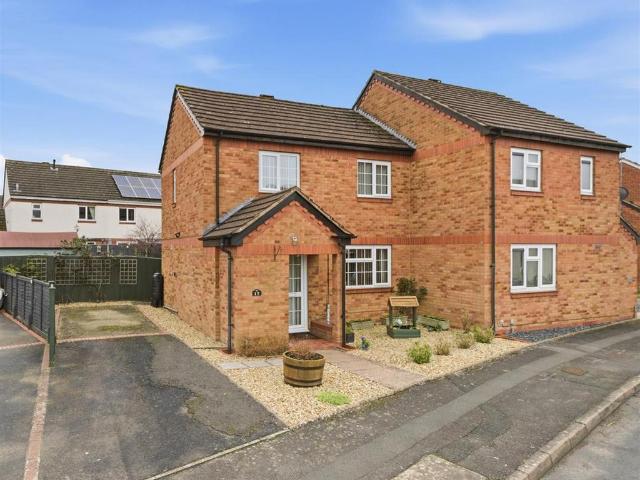 2 bedroom semi detached house for sale