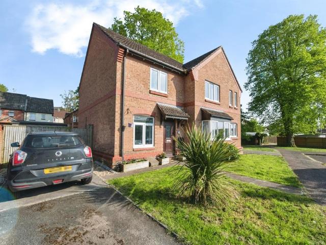 2 bedroom semi detached house for sale