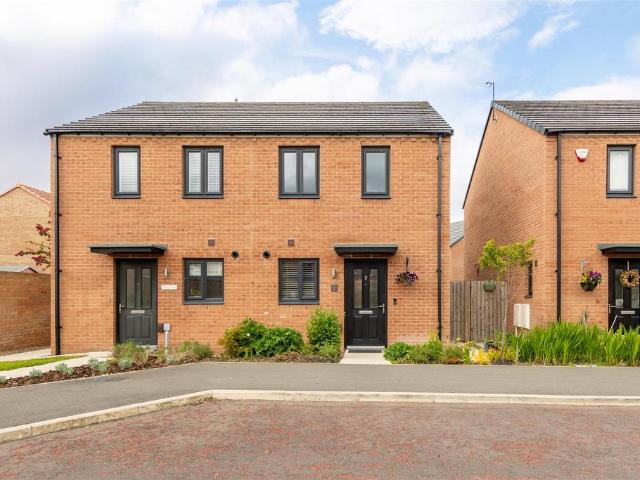 2 bedroom semi detached house for sale