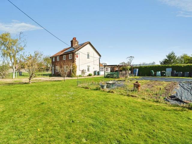 2 bedroom semi detached house for sale