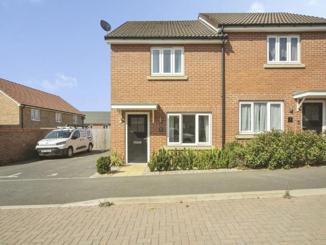 2 bedroom semi detached house for sale