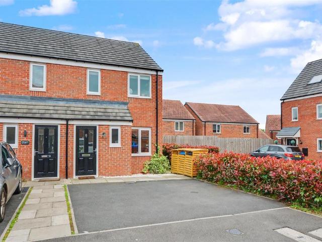 2 bedroom semi detached house for sale