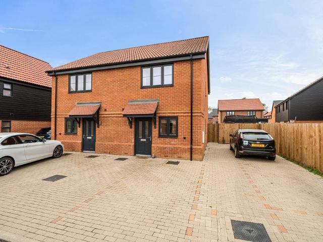 2 bedroom semi detached house for sale