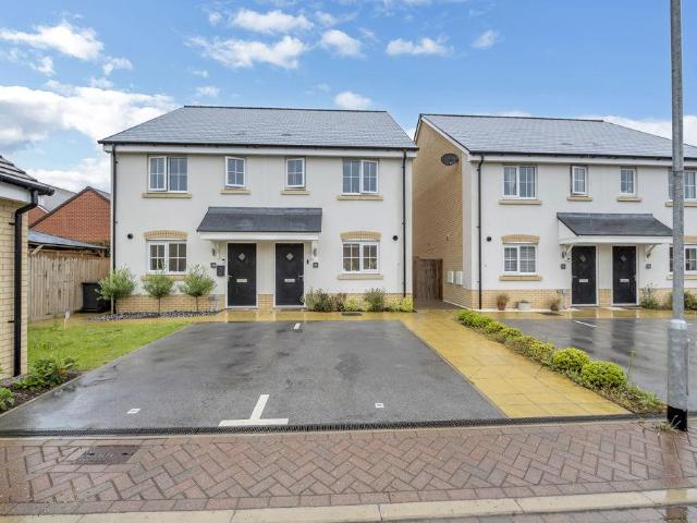 2 bedroom semi detached house for sale