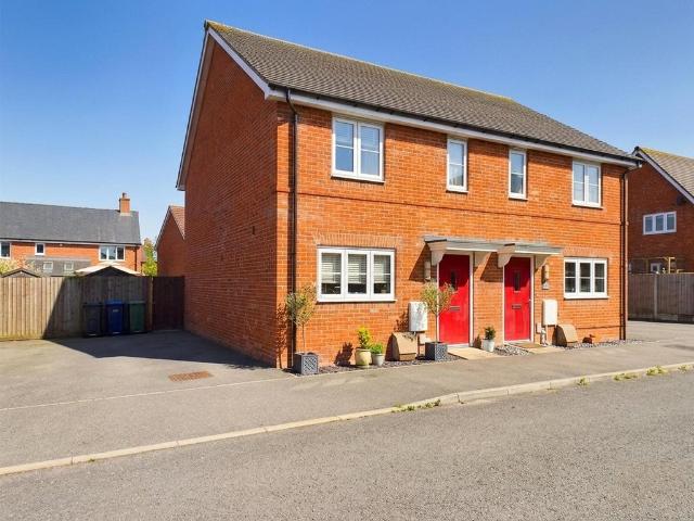 2 bedroom semi detached house for sale