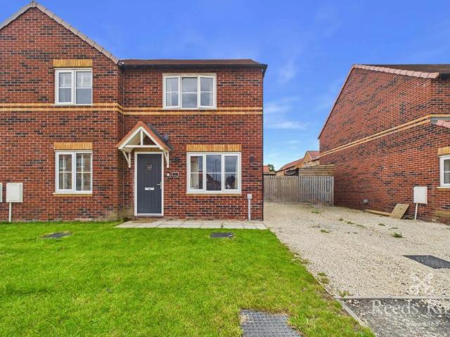 2 bedroom semi detached house for sale