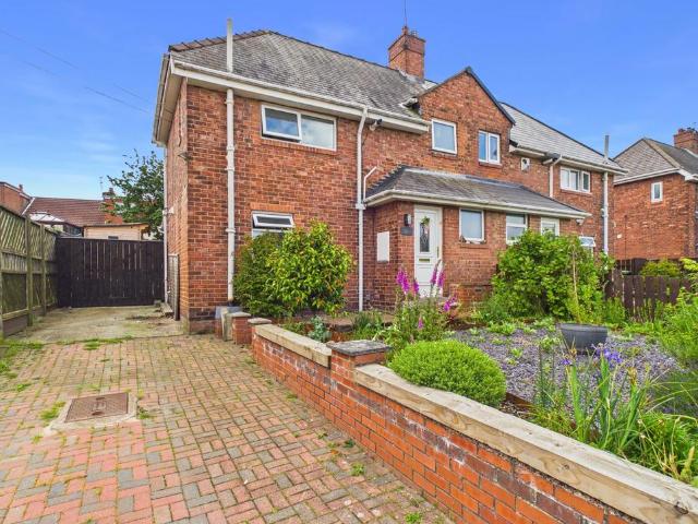 2 bedroom semi detached house for sale
