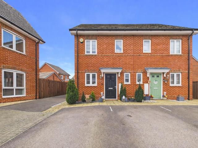 2 bedroom semi detached house for sale