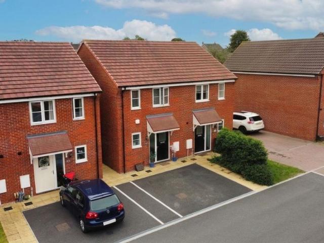 2 bedroom semi detached house for sale