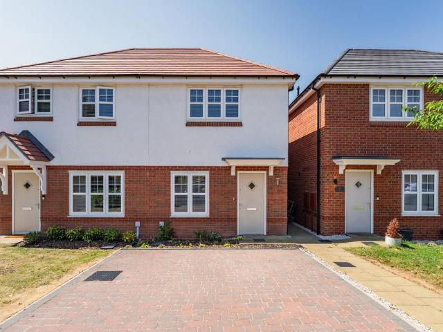 2 bedroom semi detached house for sale