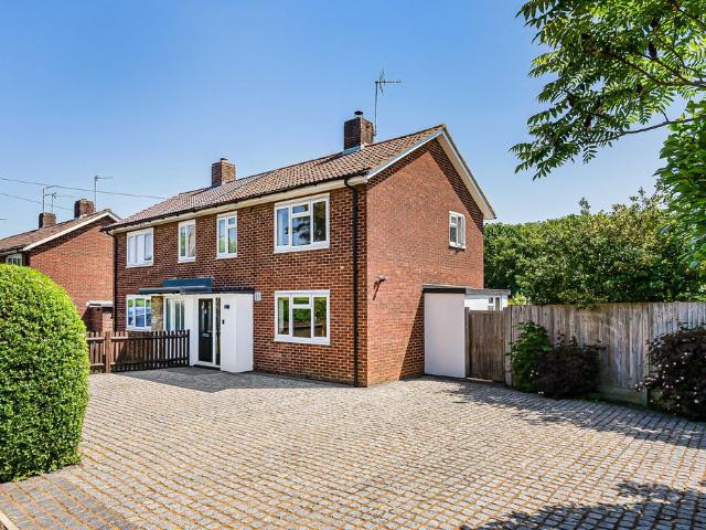 2 bedroom semi detached house for sale